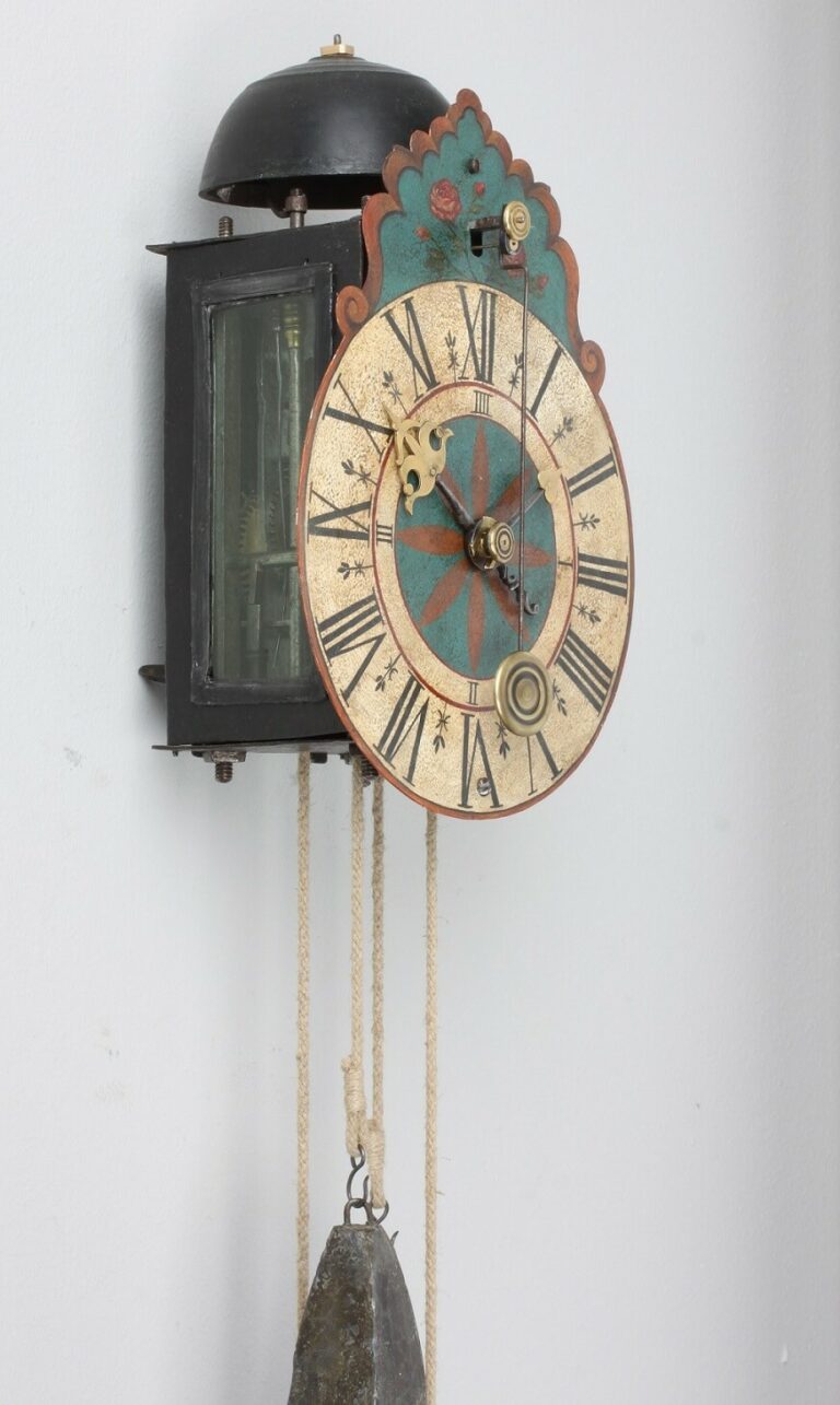 A South German polychrome wall clock, circa 1710 - Gude & Meis