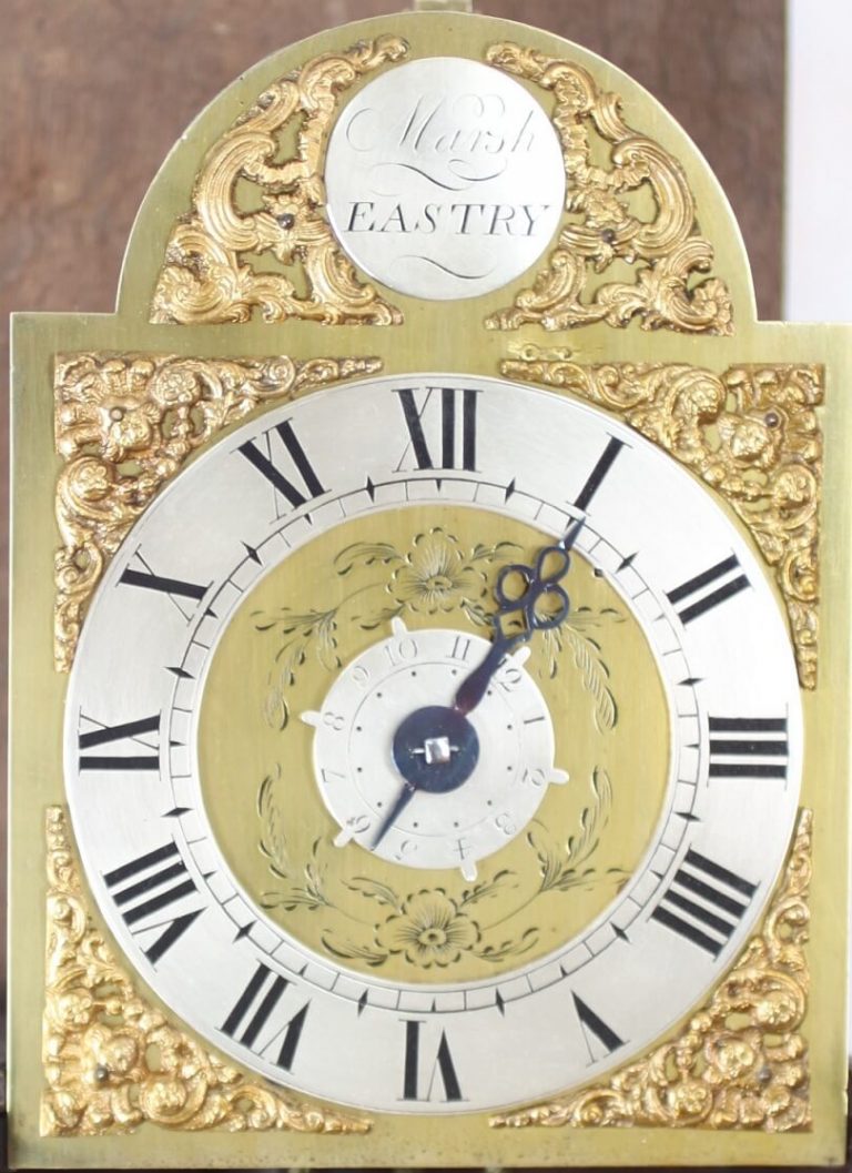 A small English oak hood clock by Marsh Eastry, circa 1750 - Gude & Meis