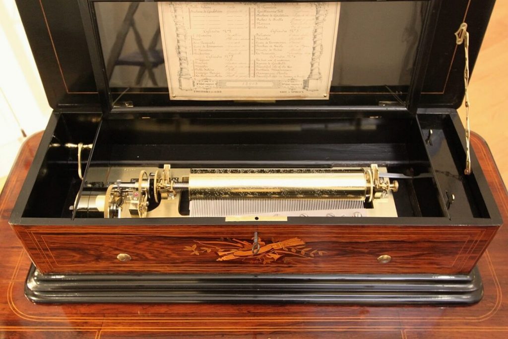 A Swiss interchangeable cylinder music box, Bremond, circa 1870 - Gude ...