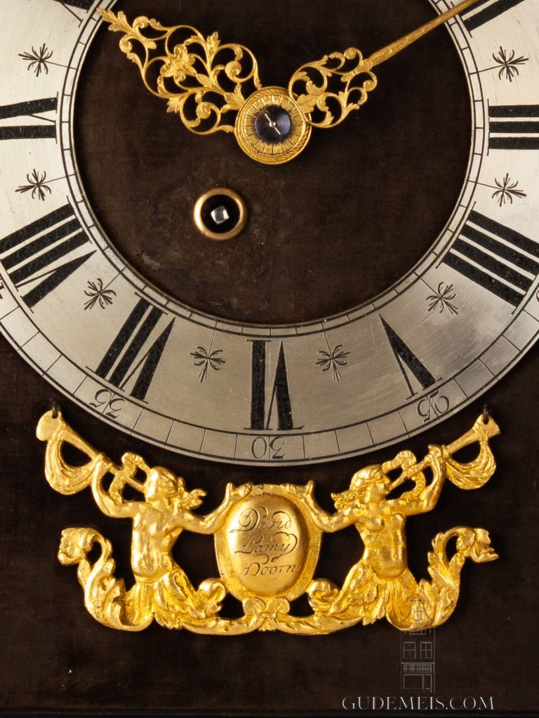 Een Hollandse Barok ebbenhouten 'Haagse klok' David Lamy Hoorn, circa ...