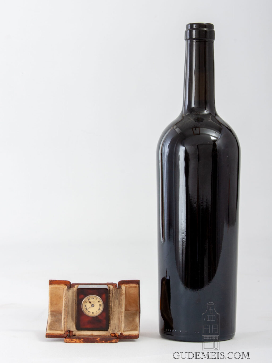 Een Art Deco miniatuur reisklokje, Tonnel Paris, circa 1920. - Gude ...