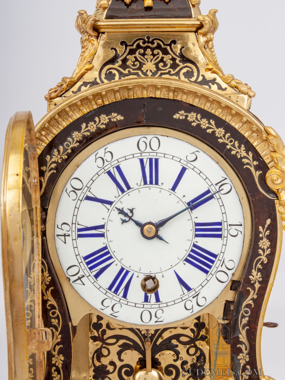 Een klein Frans Regence Boulle consoleklokje met kwartierrepetitie, Lieutaud, circa 1730. - Gude ...